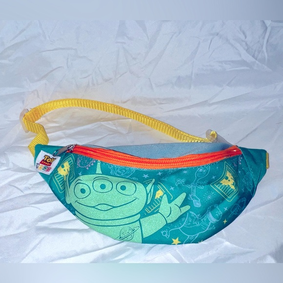 Disney | Bags | New Toy Story Land Sling Hip Pack Bag Purse Fanny Green ...